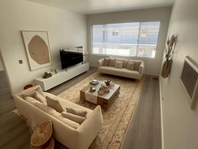 2 Bedroom Condo for Rent at 455 Crescent St #206, Oakland, CA 94610 Grand Lake