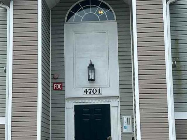 2 Bedroom Condo for Rent at 4701 Pennoak Ln #M, Greensboro, NC 27407