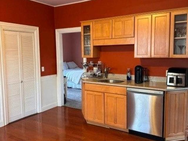 2 Bedroom Condo for Rent at 4 Mansfield St, Providence, RI 02908 Smith Hill