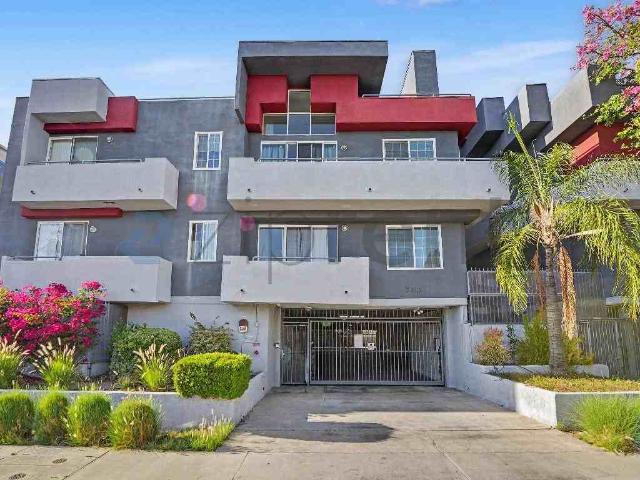 2 Bedroom Condo for Rent at 5051 Rosewood Ave #106, Los Angeles, CA 90004 Greater Wilshire