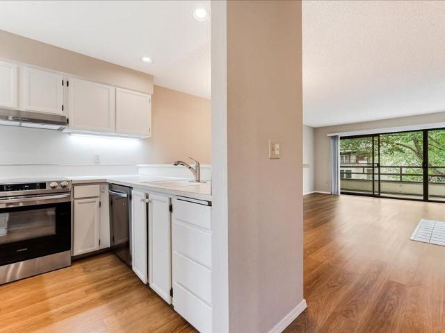 2 Bedroom Condo for Rent at 5150 S Landing Dr #205B2, Portland, OR 97239 Corbet Terwilliger Lair Hill