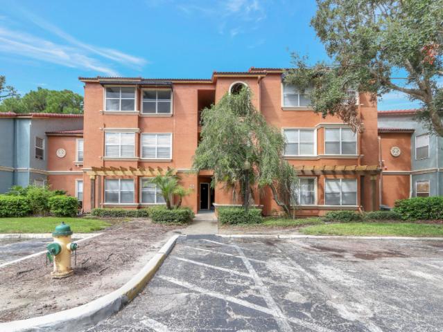 2 Bedroom Condo for Rent at 5160 Conroy Rd #21, Orlando, FL 32811 Florida Center North