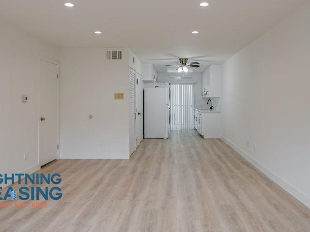 2 Bedroom Condo for Rent at 536 E Cypress Ave #301, Burbank, CA 91501