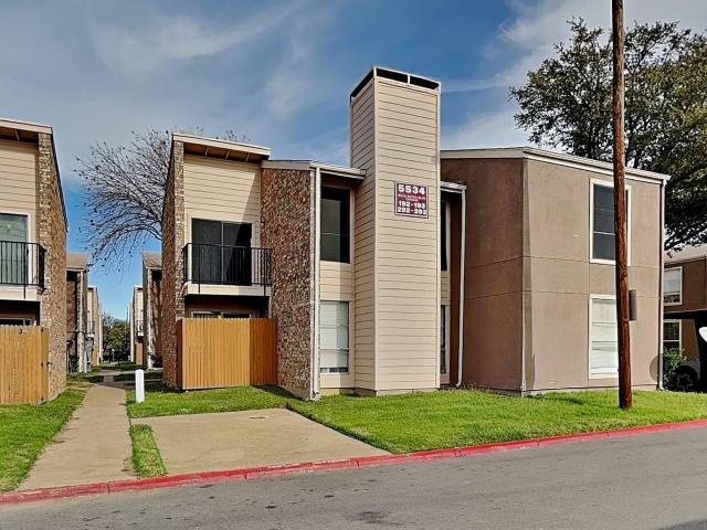 2 Bedroom Condo for Rent at 5534 Boca Raton Blvd, Fort Worth, TX 76112 Woodhaven