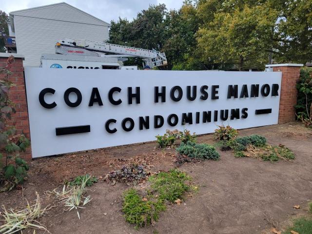 2 Bedroom Condo for Rent at 5605 Coach Dr E #B, Dayton, OH 45440