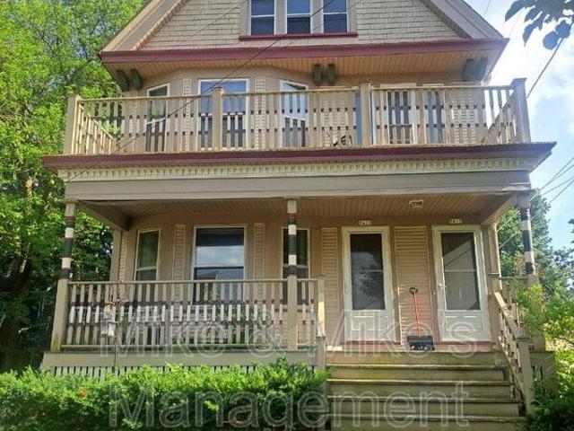 2 Bedroom Condo for Rent at 5613 W Lloyd St, Milwaukee, WI 53208 Washington Heights