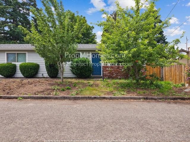 2 Bedroom Condo for Rent at 5829 Se 80th Ct, Portland, OR 97206 Mt. Scott Arleta
