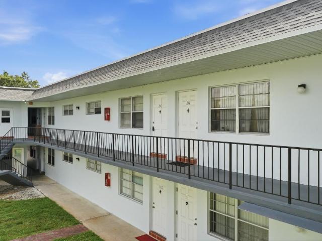 2 Bedroom Condo for Rent at 6191 Southwest 37th Street #210, Davie, FL 33314