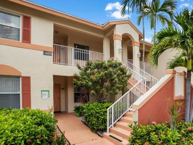 2 Bedroom Condo for Rent at 6605 Huntington Lakes Cir, Naples, FL 34119