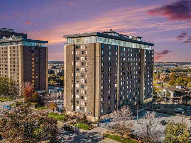 2 Bedroom Condo for Rent at 700 E 8th St Ph 3, Kansas City, MO 64106 The Downtown Loop