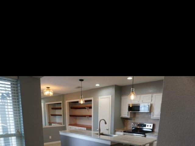 2 Bedroom Condo for Rent at 714 E Wall St #106, Grapevine, TX 76051