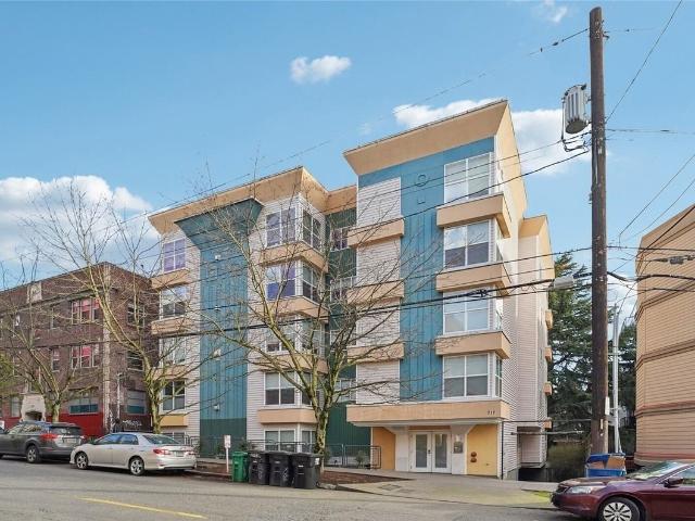 2 Bedroom Condo for Rent at 717 E Denny Way, Seattle, WA 98122 Broadway