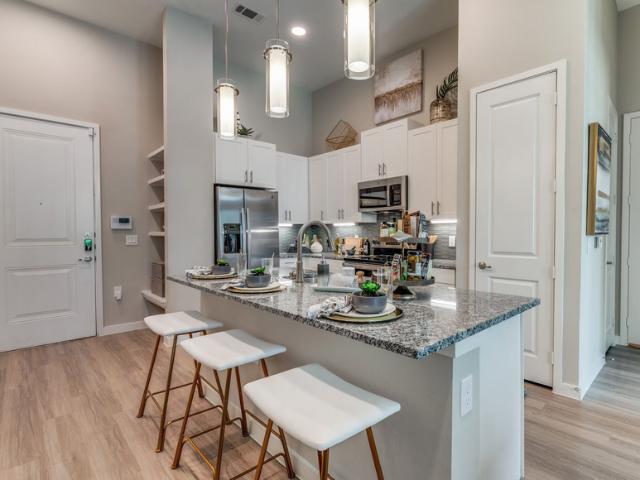 2 Bedroom Condo for Rent at 735 Washington Drive #711.02, Arlington, TX 76011