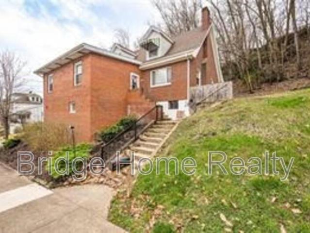 2 Bedroom Condo for Rent at 814 Green St #2, Greensburg, PA 15601