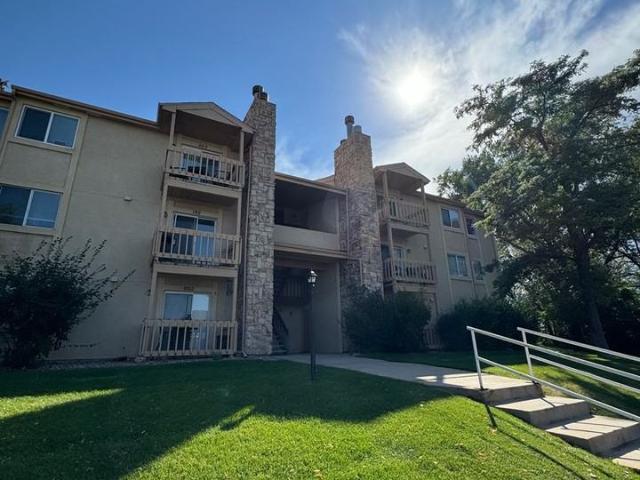 2 Bedroom Condo for Rent at 814 Tenderfoot Hill Rd #201, Colorado Springs, CO 80906 Cheyenne Hills