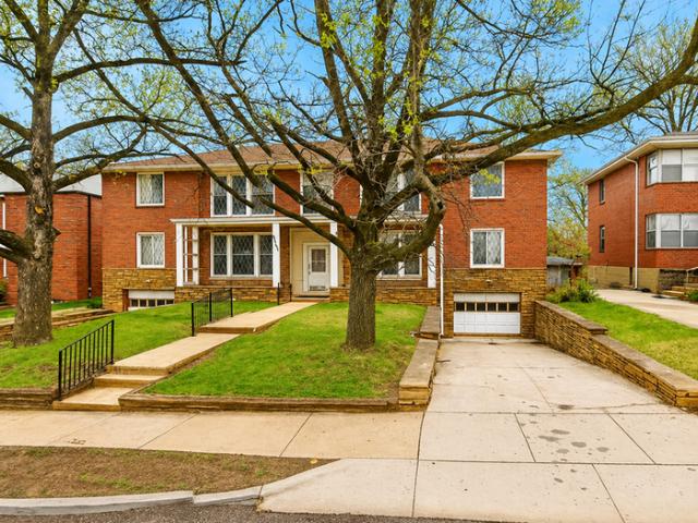 2 Bedroom Condo for Rent at 8241 Delmar Blvd #2E, University City, MO 63124 University City