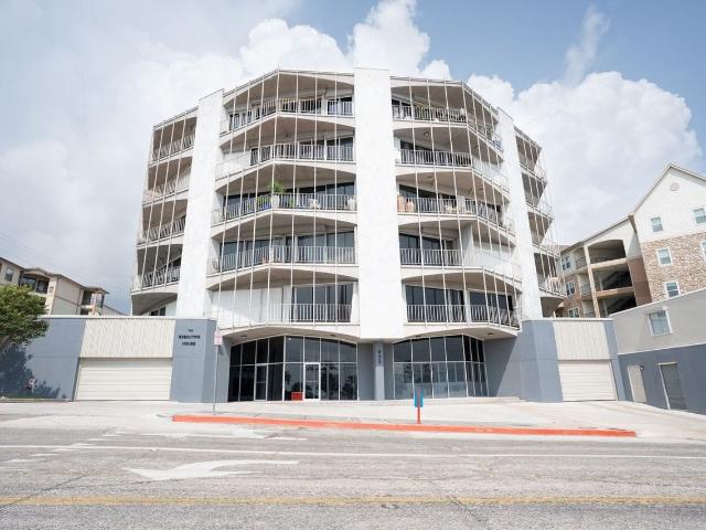 2 Bedroom Condo for Rent at 823 S Water St, Corpus Christi, TX 78401 Central City