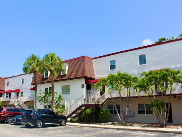 2 Bedroom Condo for Rent at 9101 Tudor Dr, Tampa, FL 33615