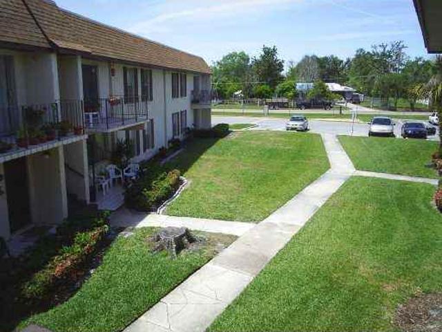 2 Bedroom Condo for Rent at 921 W Oak Ridge Rd, Orlando, FL 32809