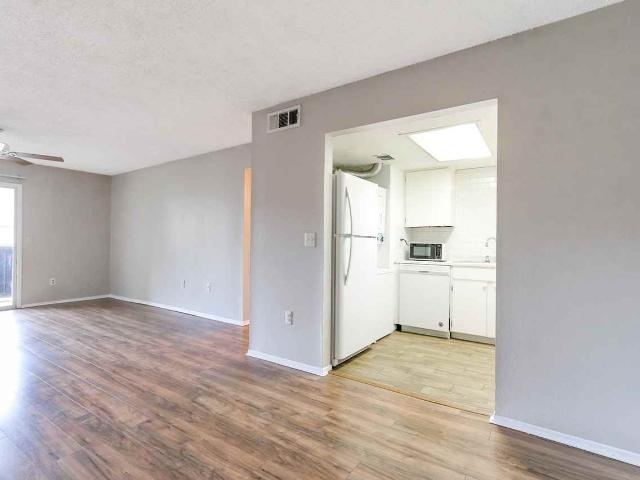 2 Bedroom Condo for Rent at 922 Lake Destiny Rd #E, Altamonte Springs, FL 32714