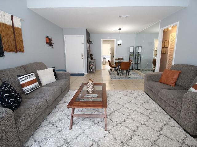2 Bedroom Condo for Rent at 9707 Richmond Ave, Houston, TX 77042 Westchase