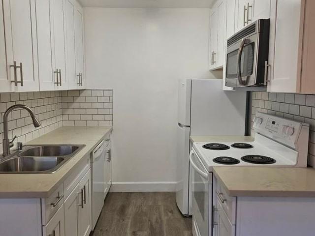2 Bedroom Condo for Rent at 984 Kiely Blvd #B, Santa Clara, CA 95051