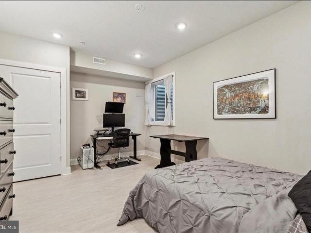 2 Bedroom Condo for Rent at 999 Titan St #A, Philadelphia, PA 19147 Bella Vista Southwark