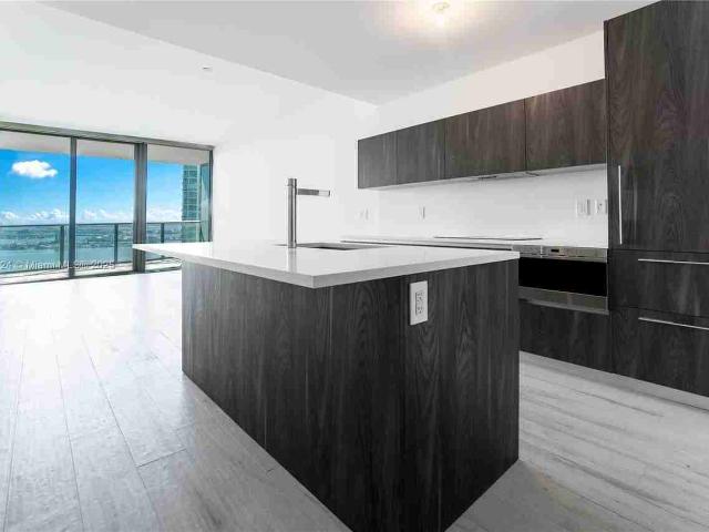 2 Bedroom Condo for Rent at NE 29th St & Biscayne Blvd, Miami, FL 33137 Edgewater