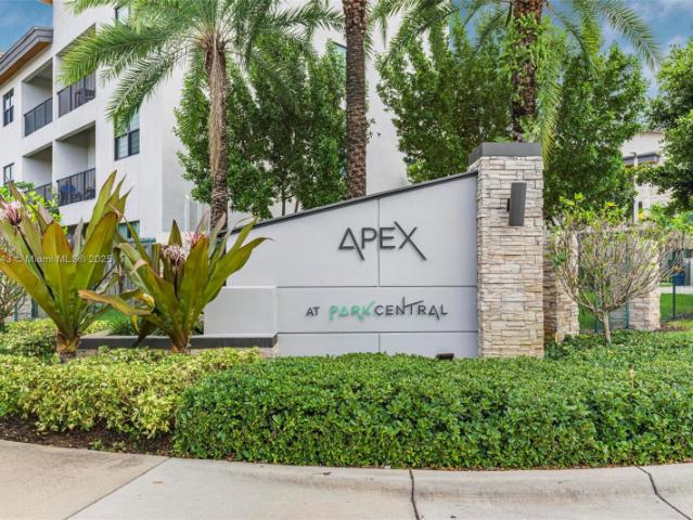 2 Bedroom Condo for Rent at Nw 104th Ave, Miami, FL 33178