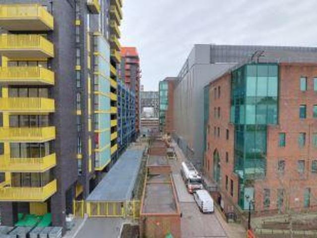 2 Bedroom Condo London England 96313597