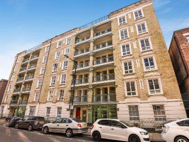 2 Bedroom Condo London England 96313645