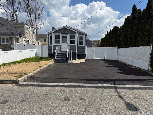 2 bedroom, Copiague NY 11726 103603351