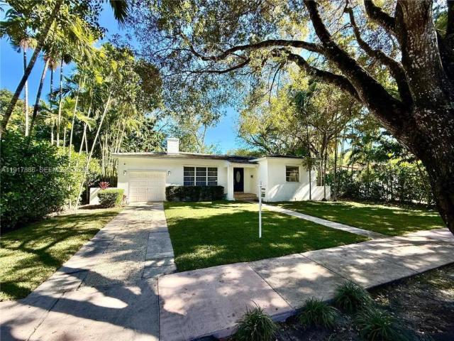 2 bedroom, Coral Gables Fl FL 33134 102396018