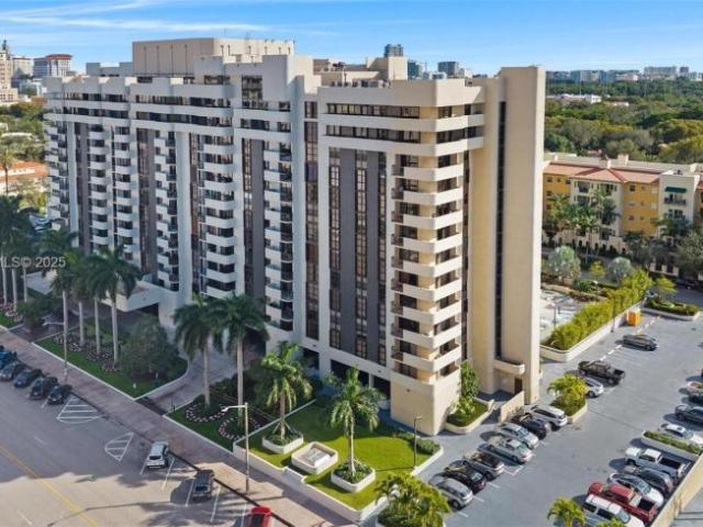 2 bedroom, Coral Gables FL FL 33134 102588802