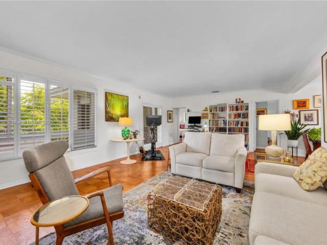 2 bedroom, Coral Gables Fl FL 33134 102660151