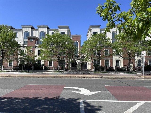 2 bedroom, Cambridge MA 02140 LS102564358