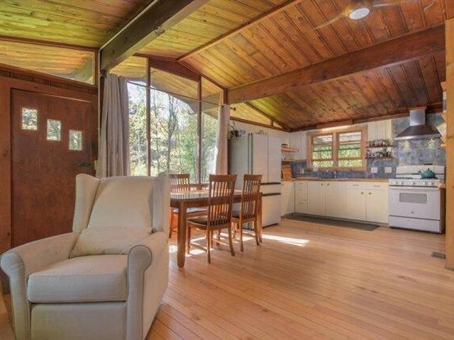 2 bedroom, Cambridge VT 05464 103886107