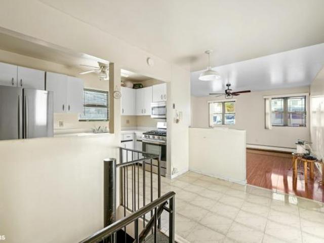 2 bedroom, Canarsie NY 83520439