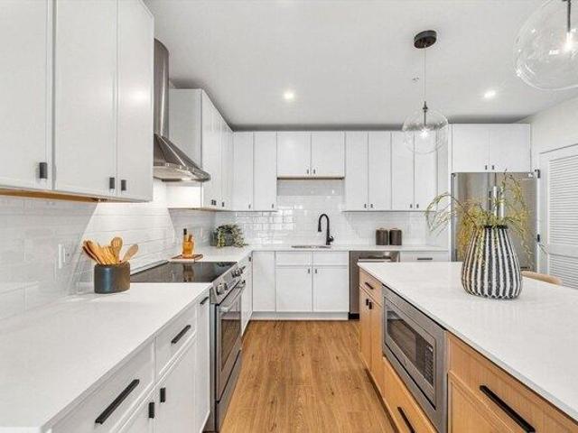 2 bedroom, Canton MA 02021 102342324