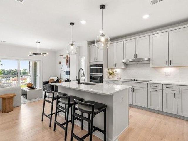 2 bedroom, Canton MA 02021 104789684