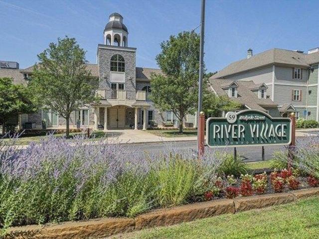 2 bedroom, Canton MA 02021 105126324