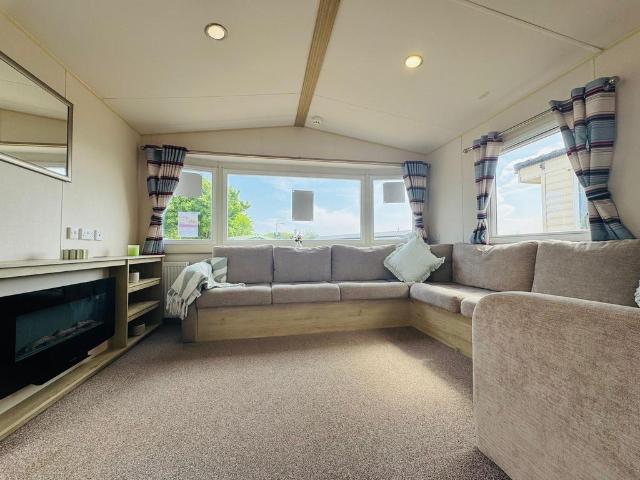 2 bedroom caravan for sale