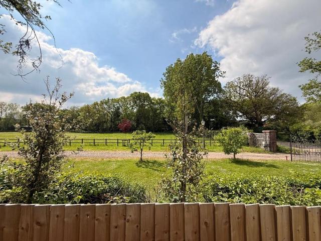 2 bedroom caravan for sale