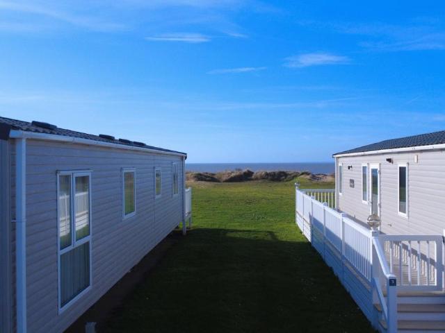 2 bedroom caravan for sale