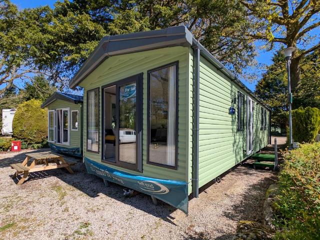 2 bedroom caravan for sale