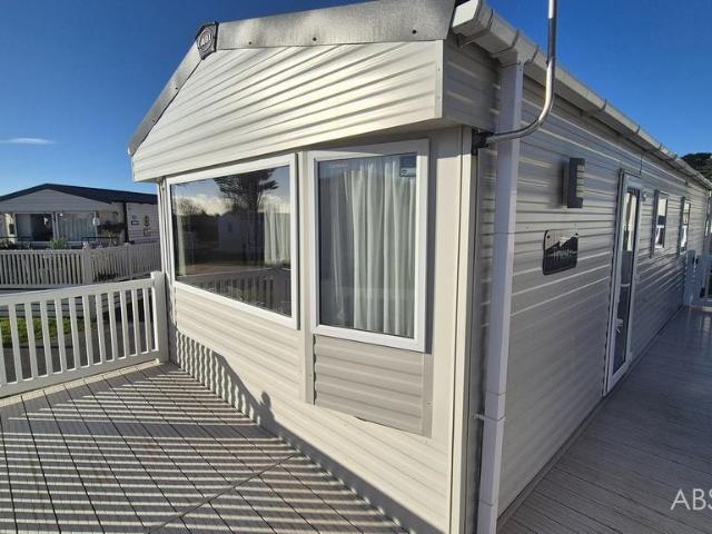 2 bedroom caravan for sale