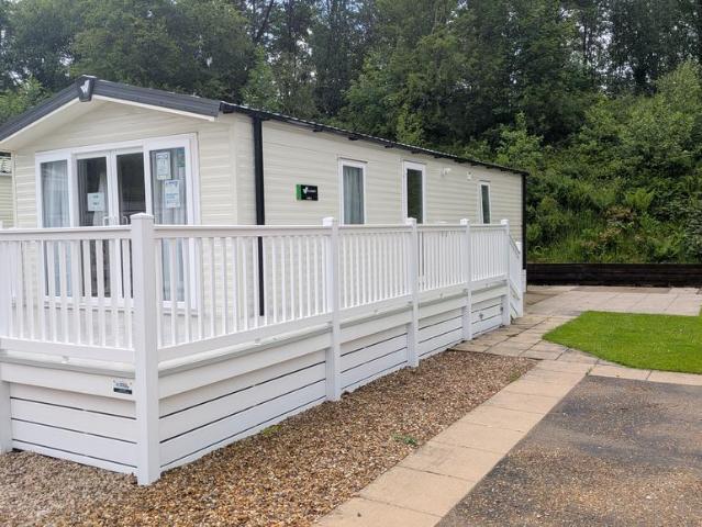 2 bedroom caravan for sale