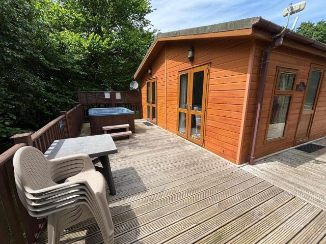 2 bedroom caravan for sale