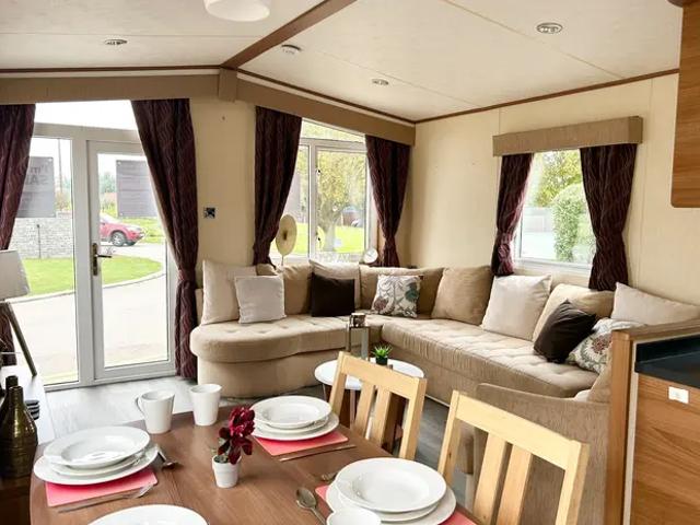 2 bedroom caravan for sale
