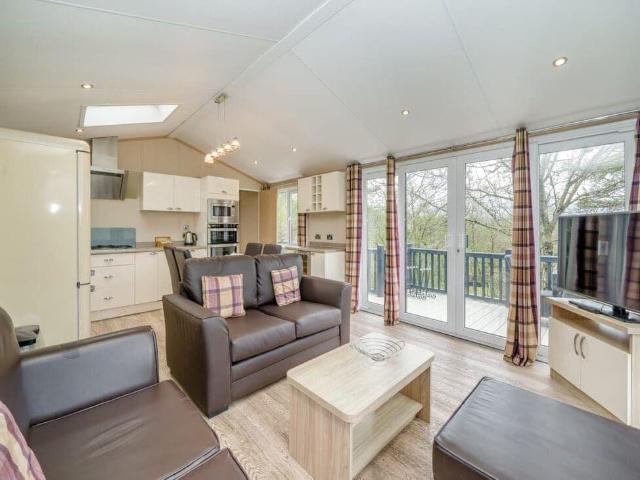 2 bedroom caravan for sale